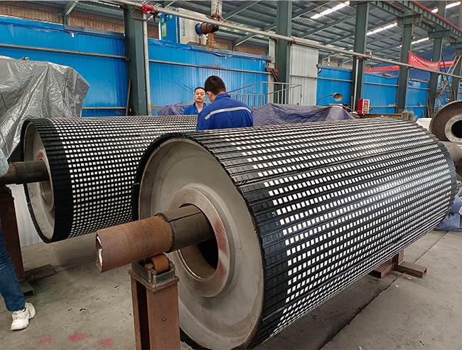 Pulley Drum Ceramic Lagging Sheet Lining With Cn Bonding Layer